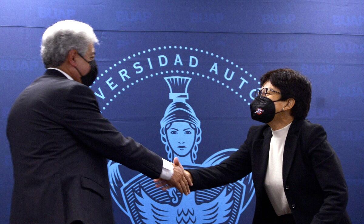 Lilia Cedillo respalda la investigación y la ciencia | El Universal Puebla