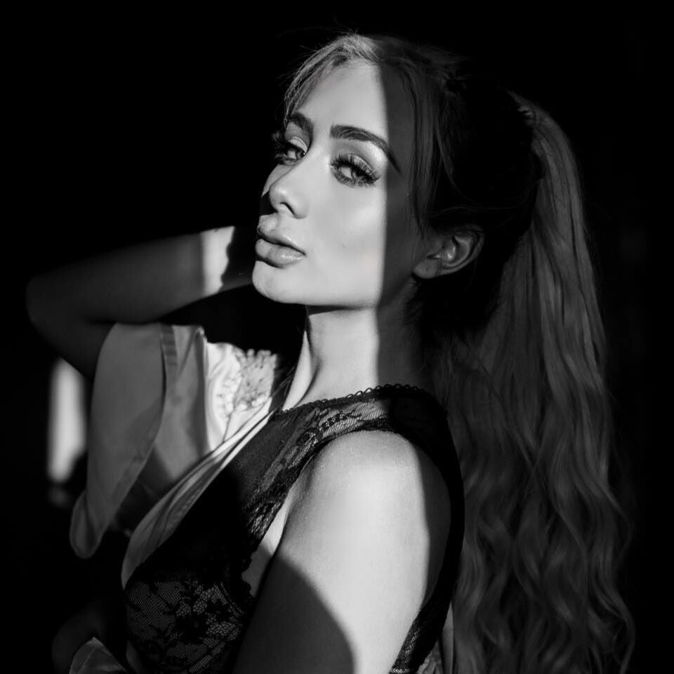 Dan último adiós a la influencer Vielka Pulido en Valle de los Ángeles ...