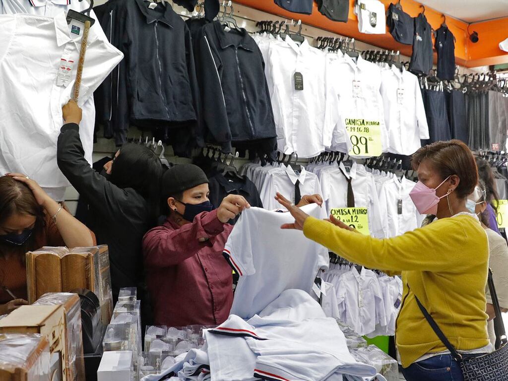 UNIFORMES PARA EL REGRESO A CLASES | El Universal Puebla